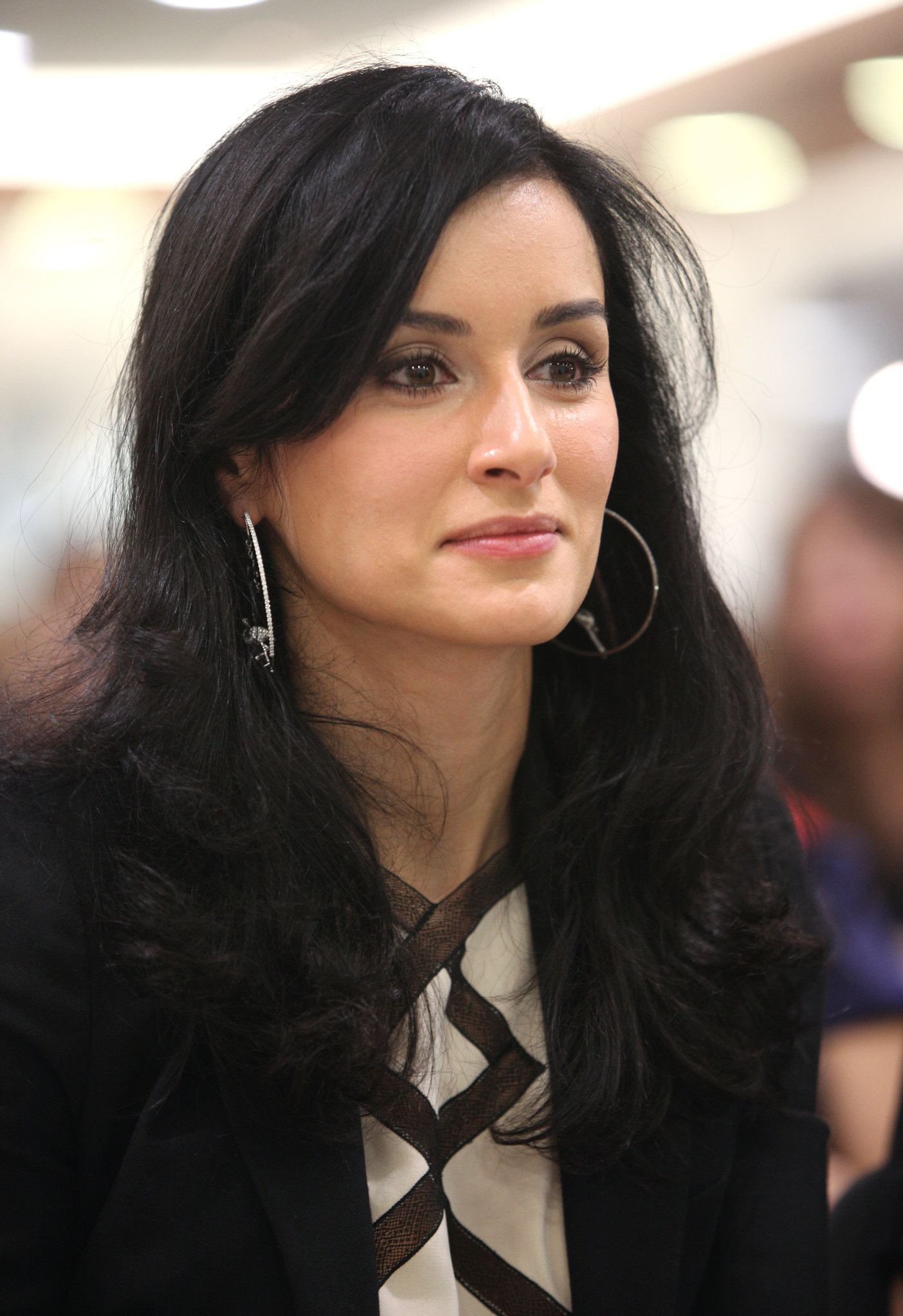 Classify Tina Kandelaki